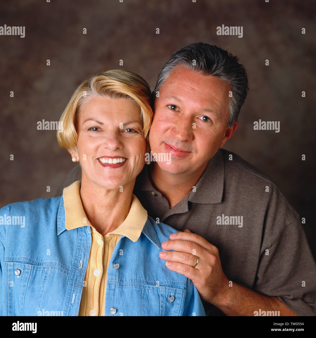 White collard shirt hi-res stock photography and images - Alamy