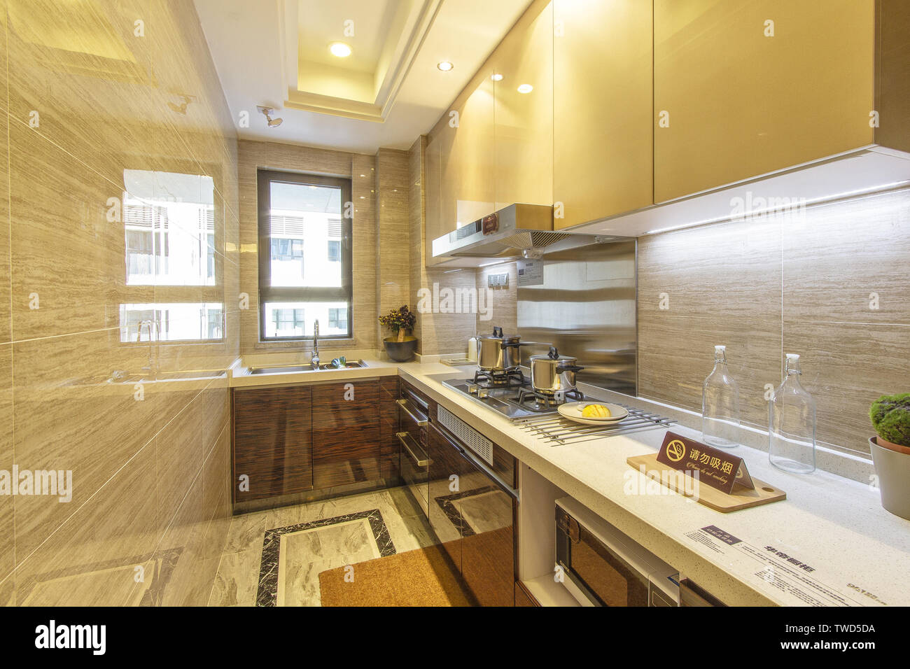 Kitchen interior decoration, interior design, as a delicious kitchen to ...