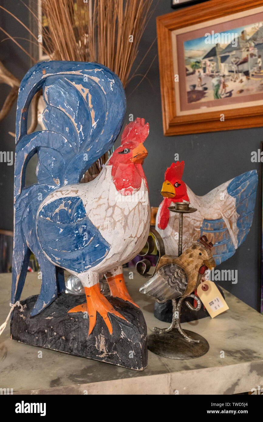 Hand carved rooster hi-res stock photography and images - Alamy