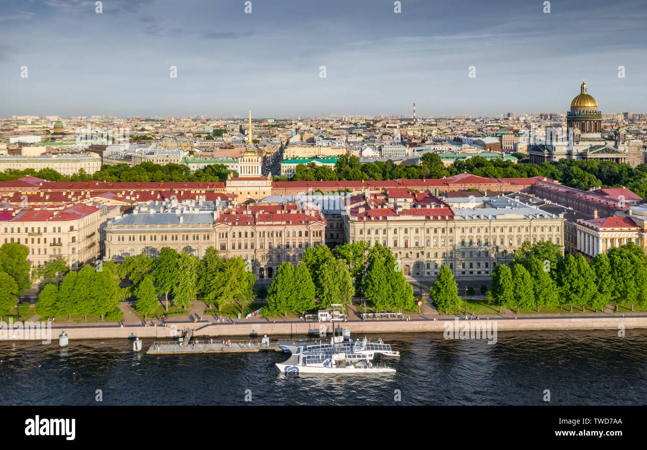 Pure electric boat hi-res stock photography and images - Alamy