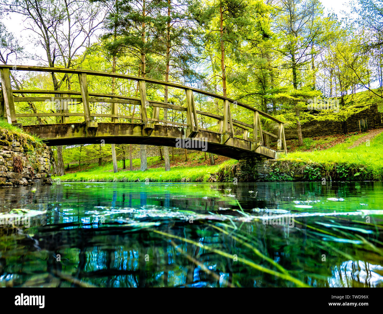 Small bridge over stream hi-res stock photography and images - Alamy