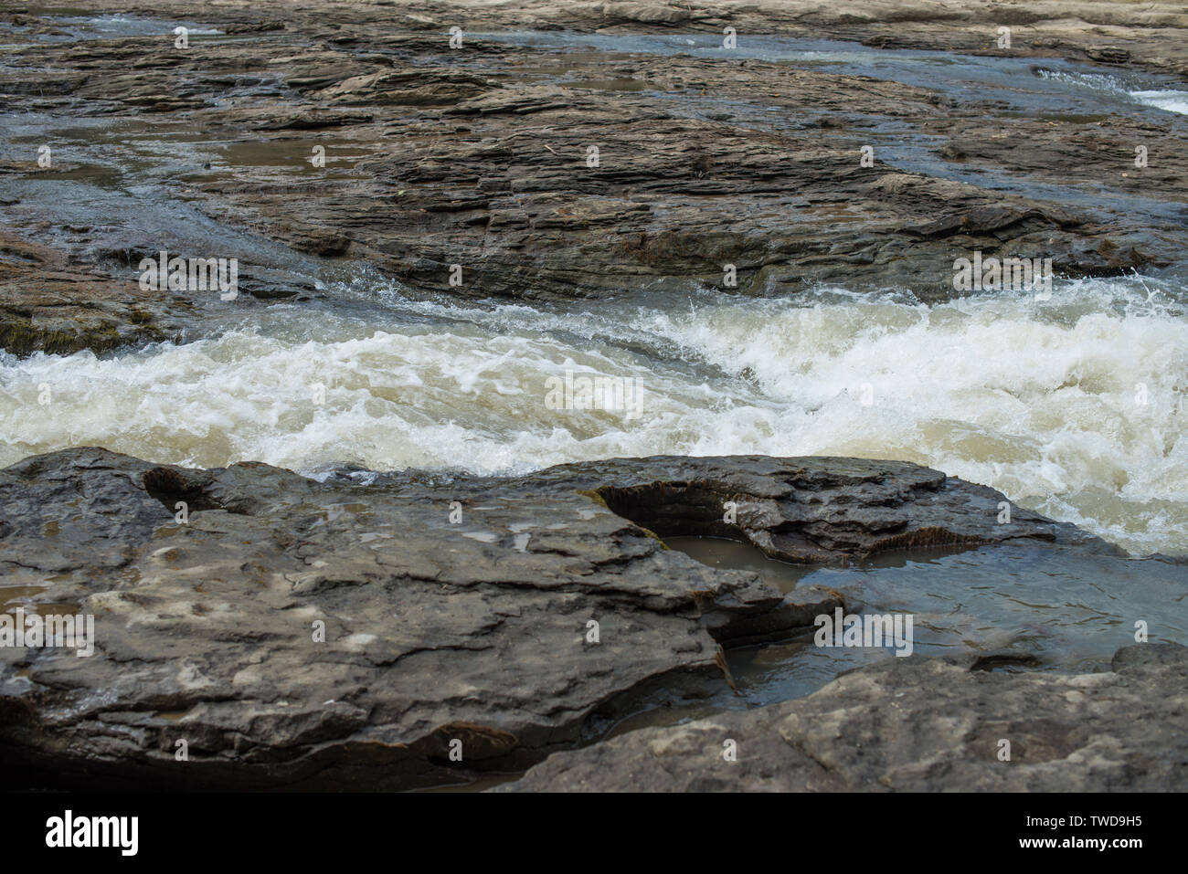 Shallow mountain river hi-res stock photography and images - Alamy