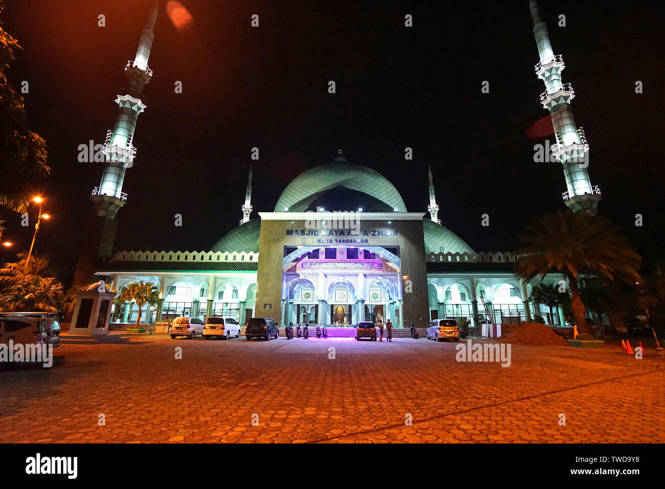 Masjid Raya Al Azhom at Night Mosque, Tangerang, Banten, Indonesia ...