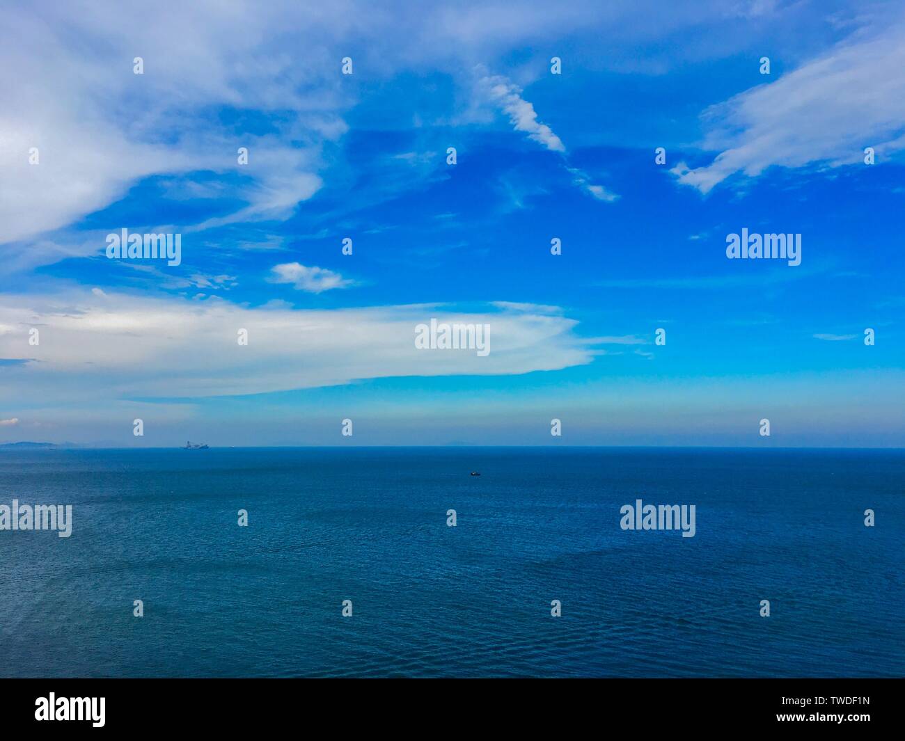 Comfortable weather scenic scenery hi-res stock photography and images ...