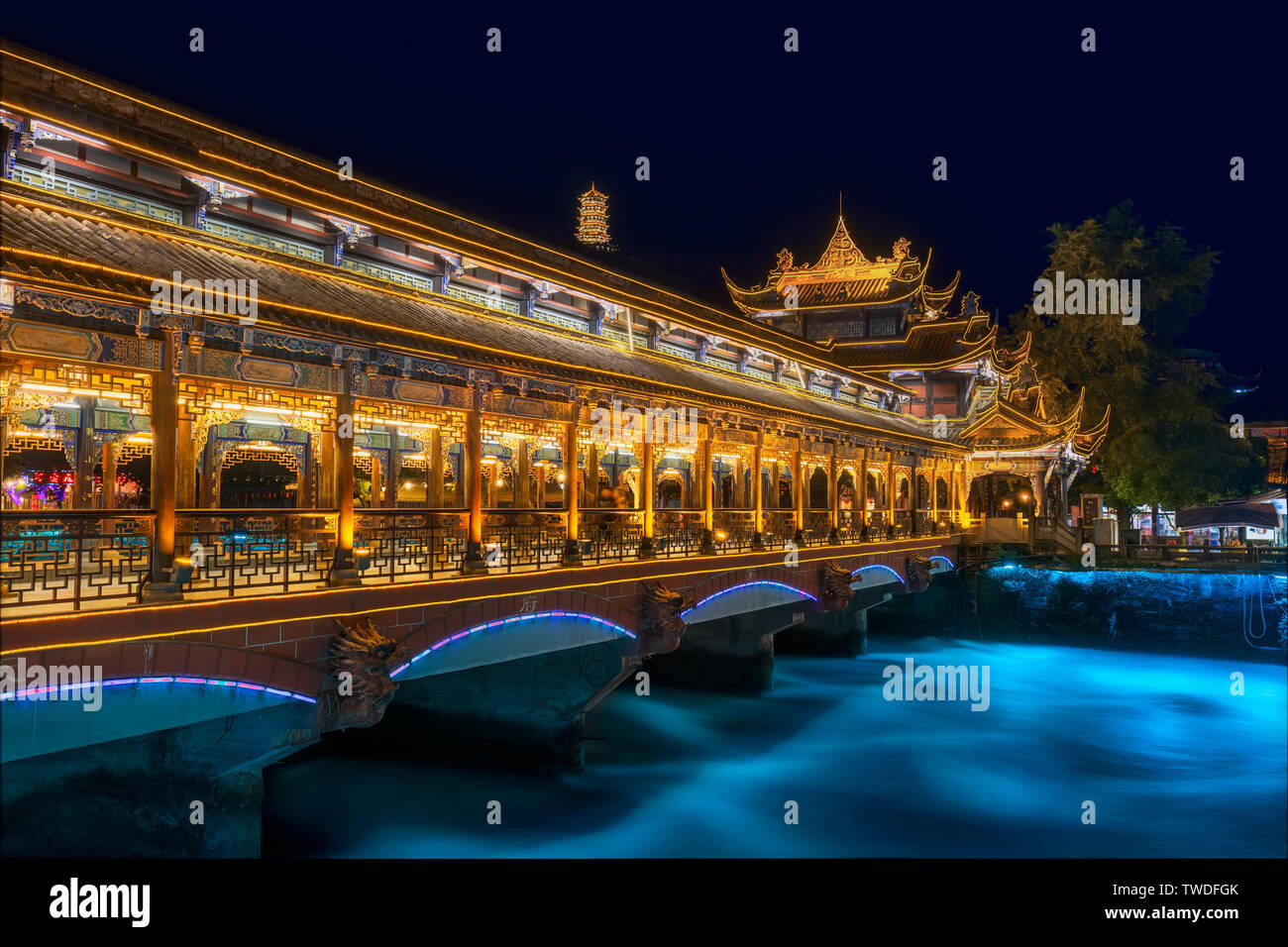 Night view of Dujiangyan Stock Photo - Alamy