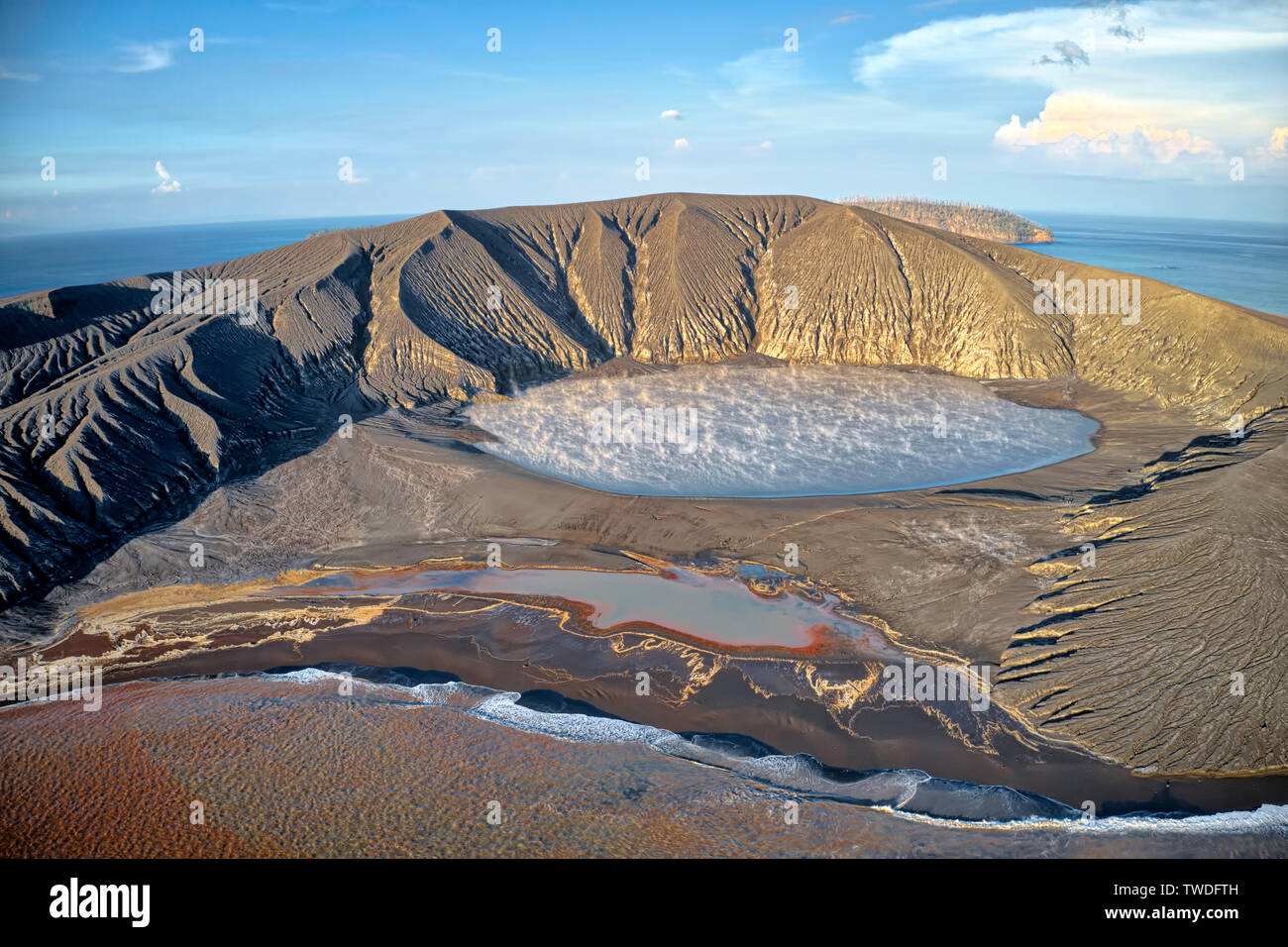 An update of Anak Krakatau on Saturday 04 May 2019. The Krakatoa island ...