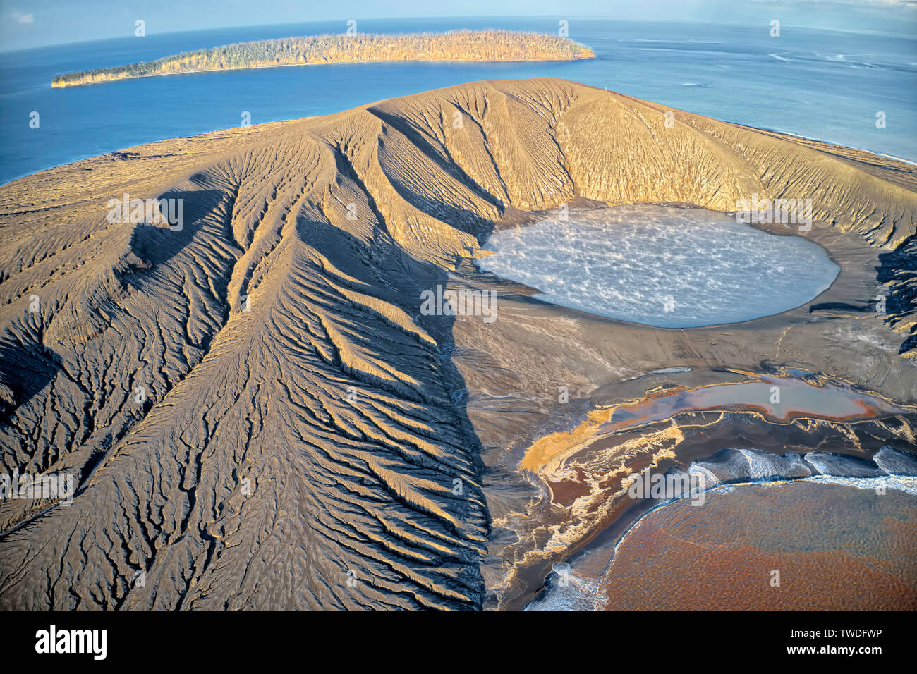 Krakatoa volcano hi-res stock photography and images - Alamy