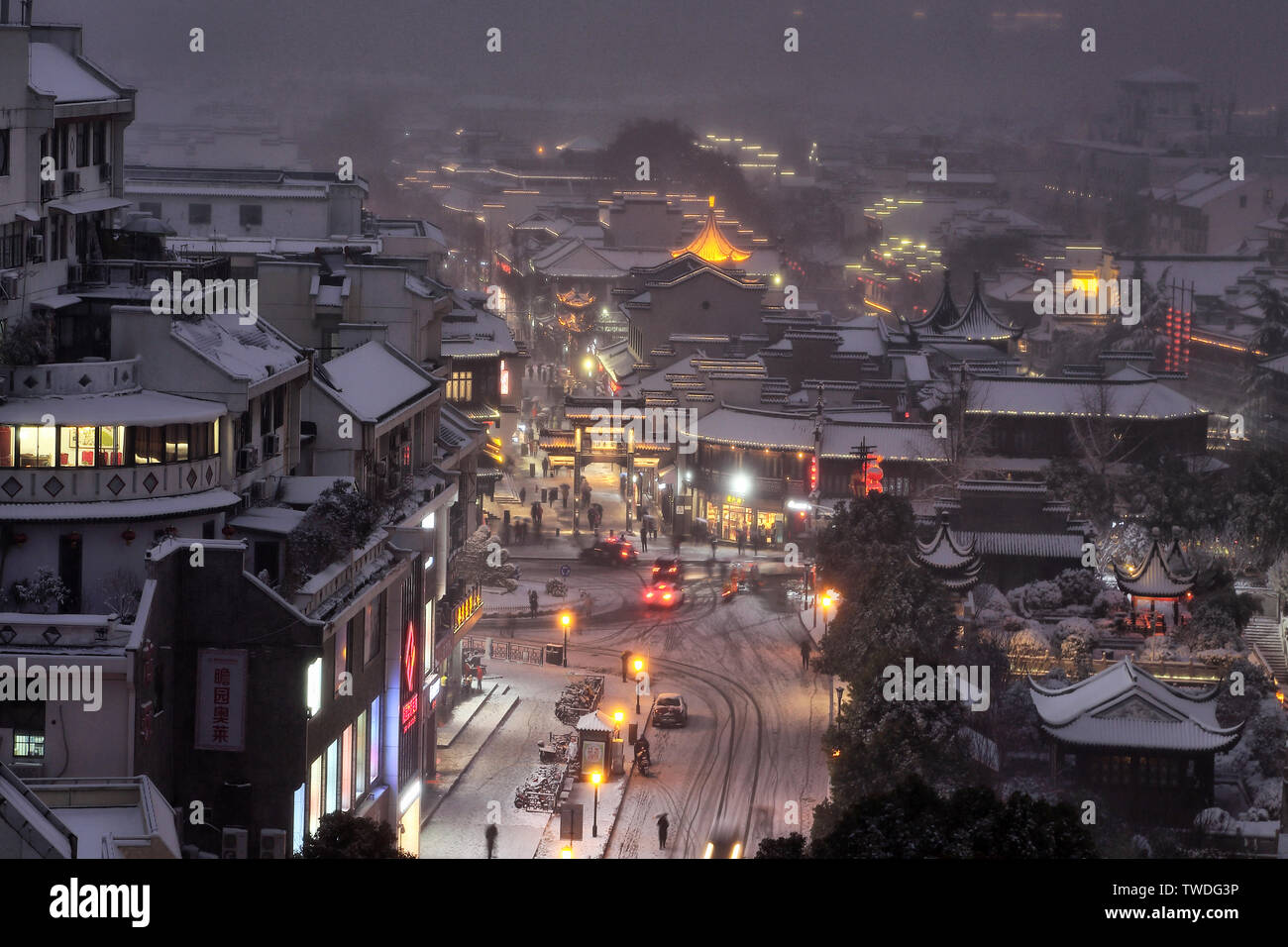 Nanjing jinling jiming temple hi-res stock photography and images - Alamy