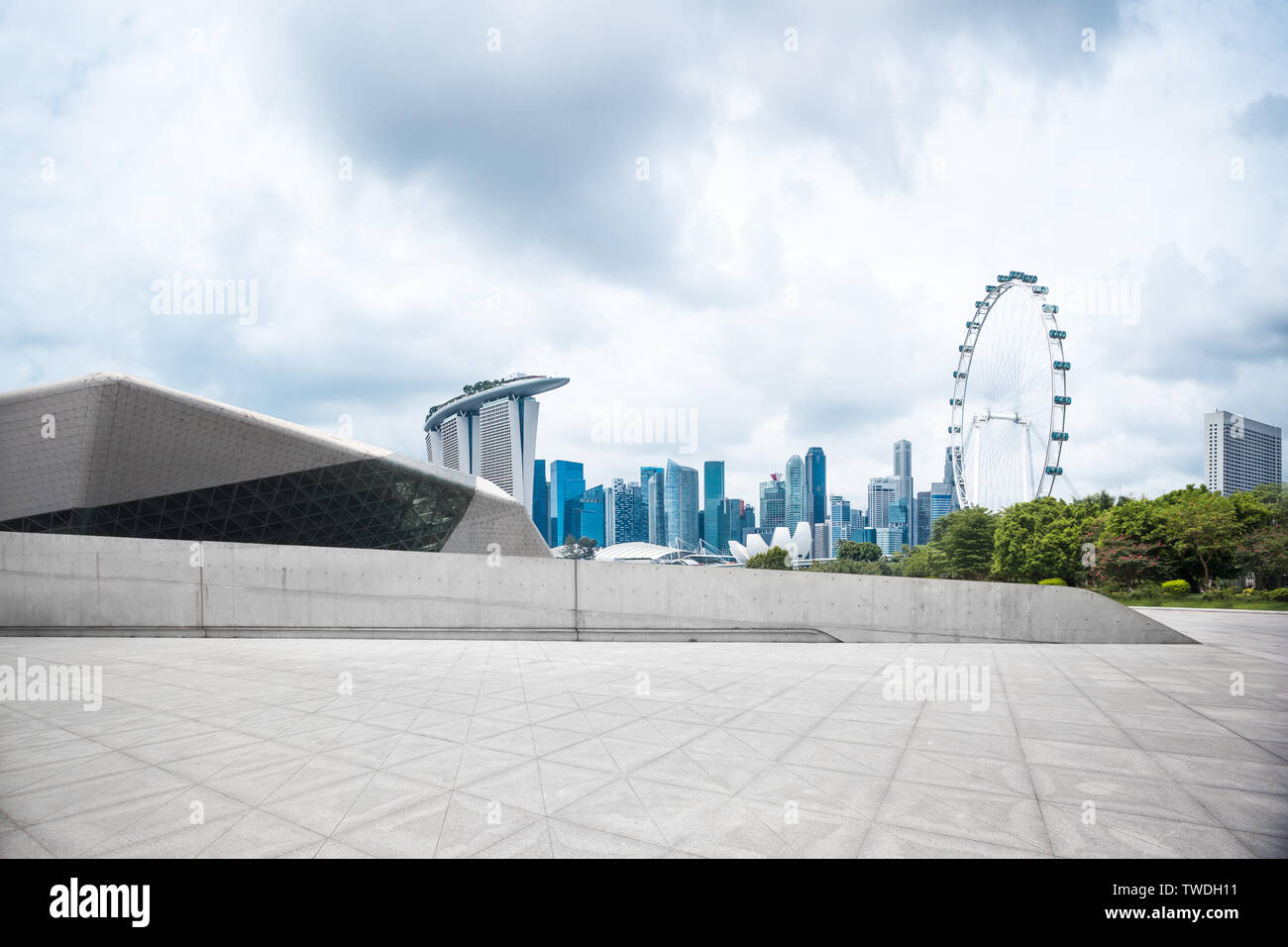 Skyline and citys tourist buildings hi-res stock photography and images ...