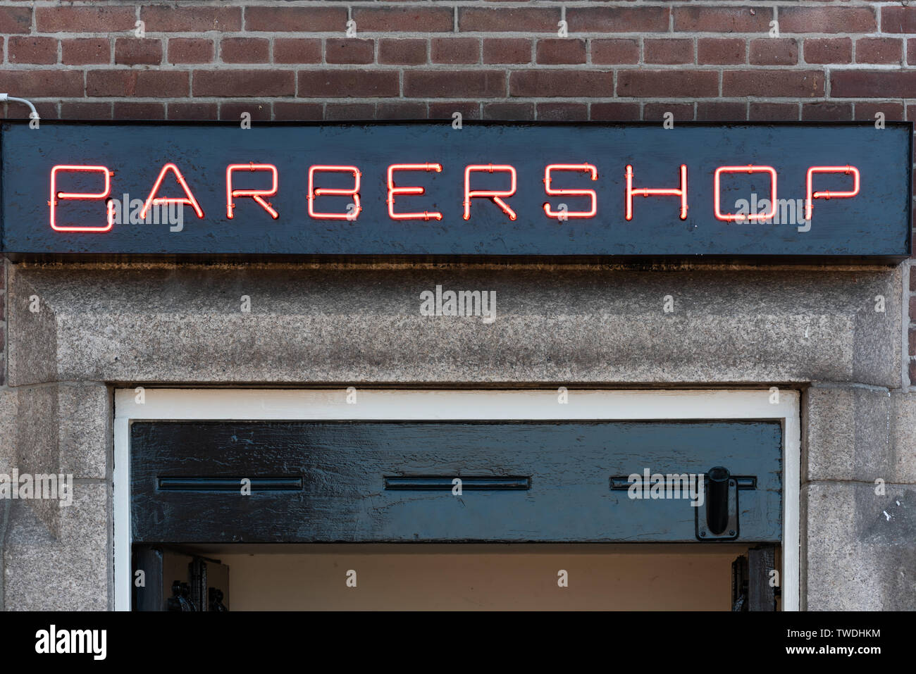 Barber shop sign banner hi-res stock photography and images - Alamy
