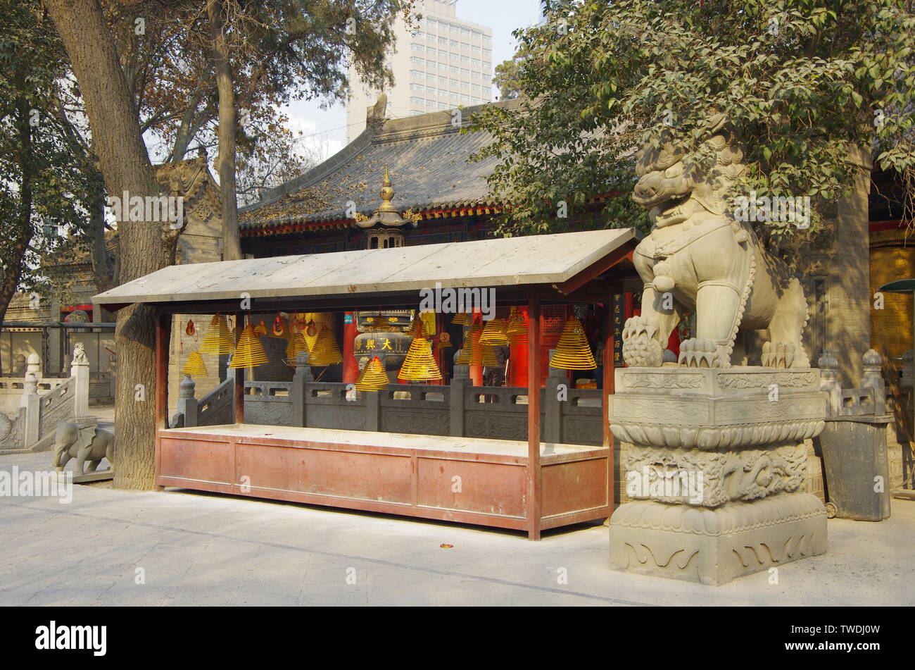 Da Xingshan Temple, Xi'an, Shaanxi Stock Photo - Alamy
