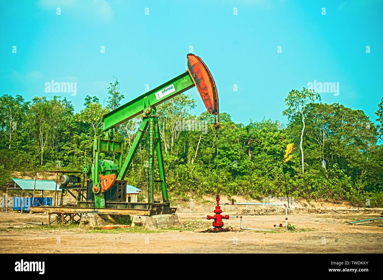 Sucker rod pump hi-res stock photography and images - Alamy