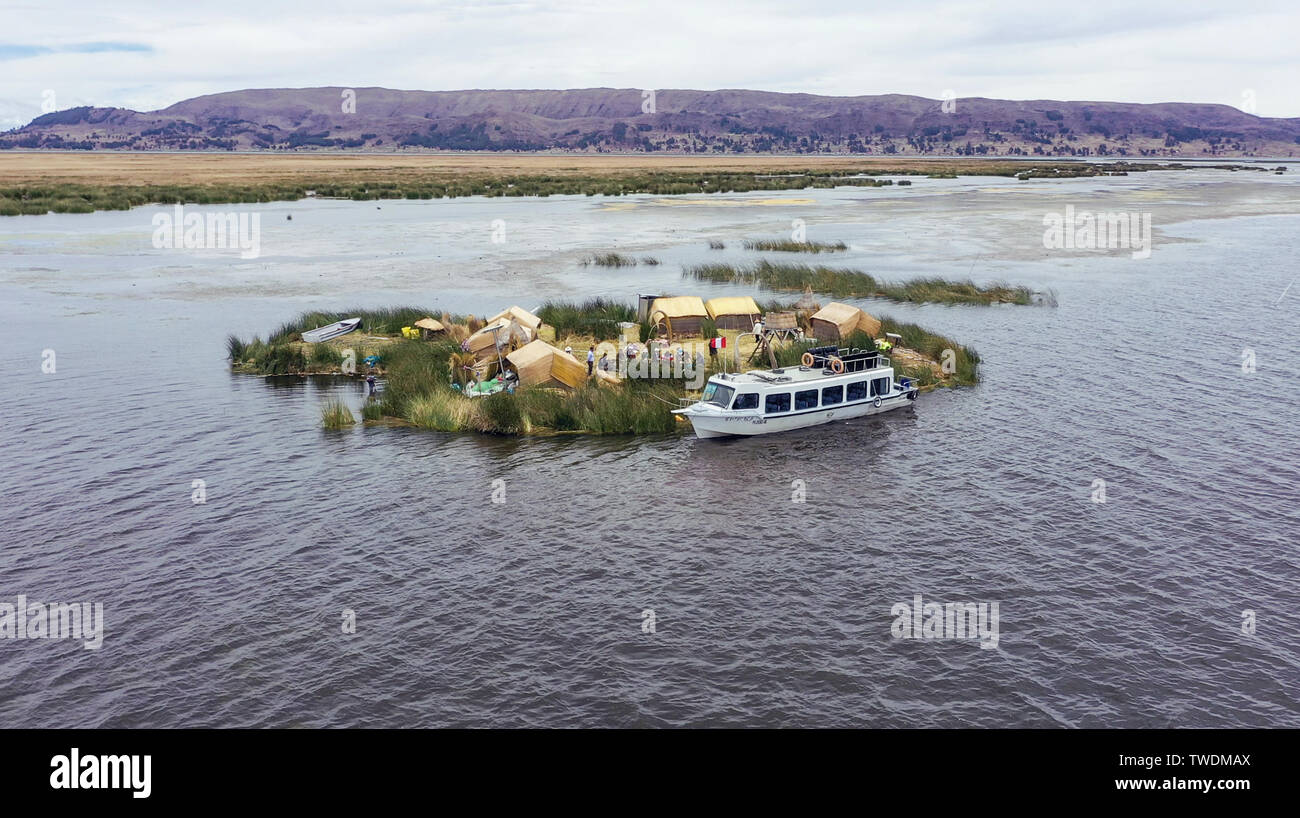 South America, South America, Peru, Lake Titicaca, Lake Titicaca ...