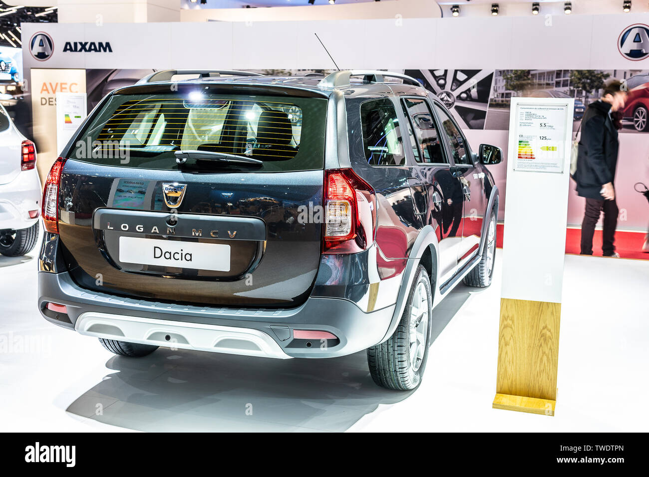 Romanian Car Manufacturer Logo