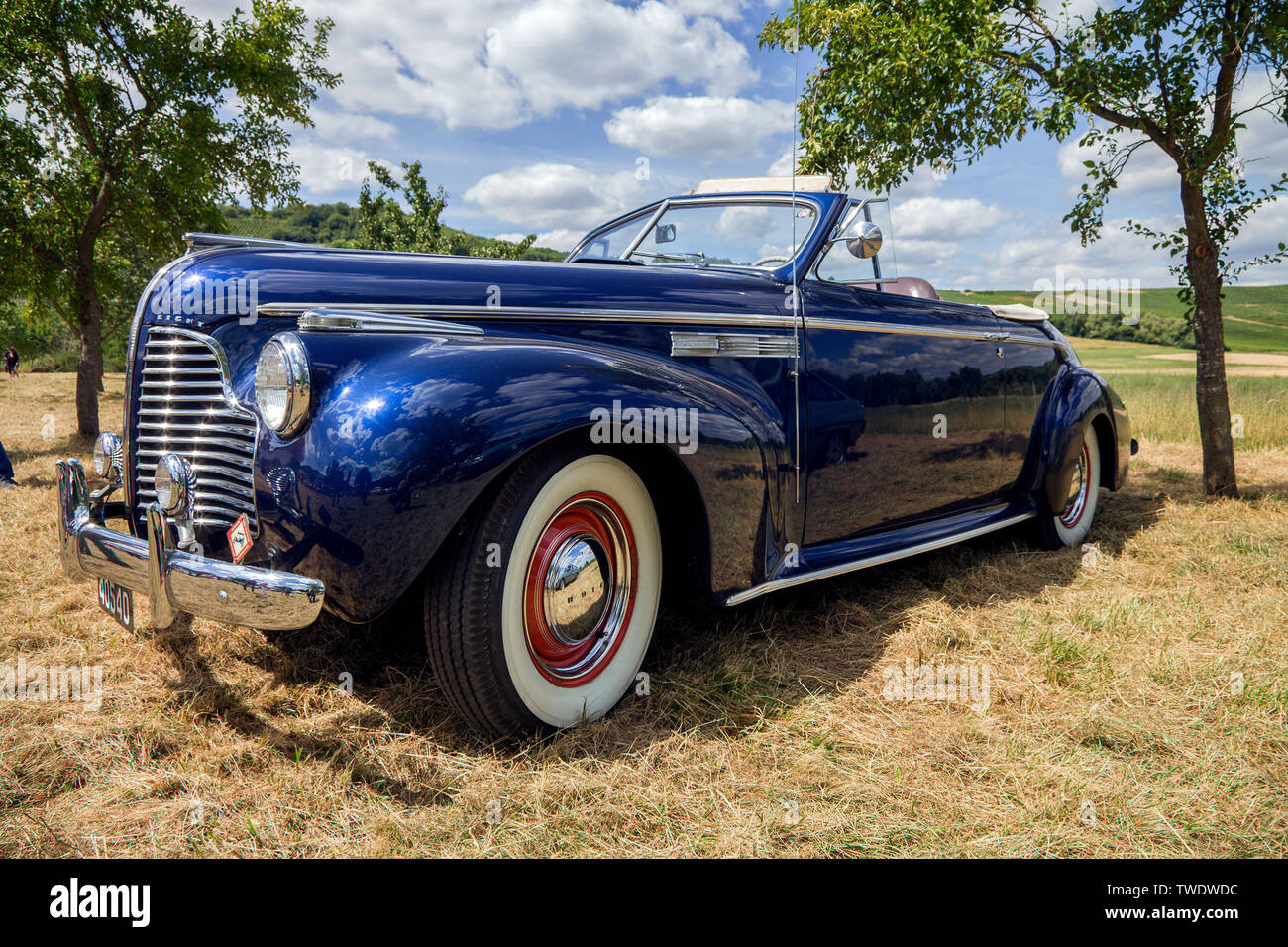 1941 buick sedan hi-res stock photography and images - Alamy
