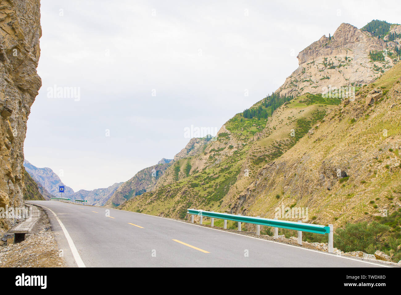 Kuqa river hi-res stock photography and images - Alamy