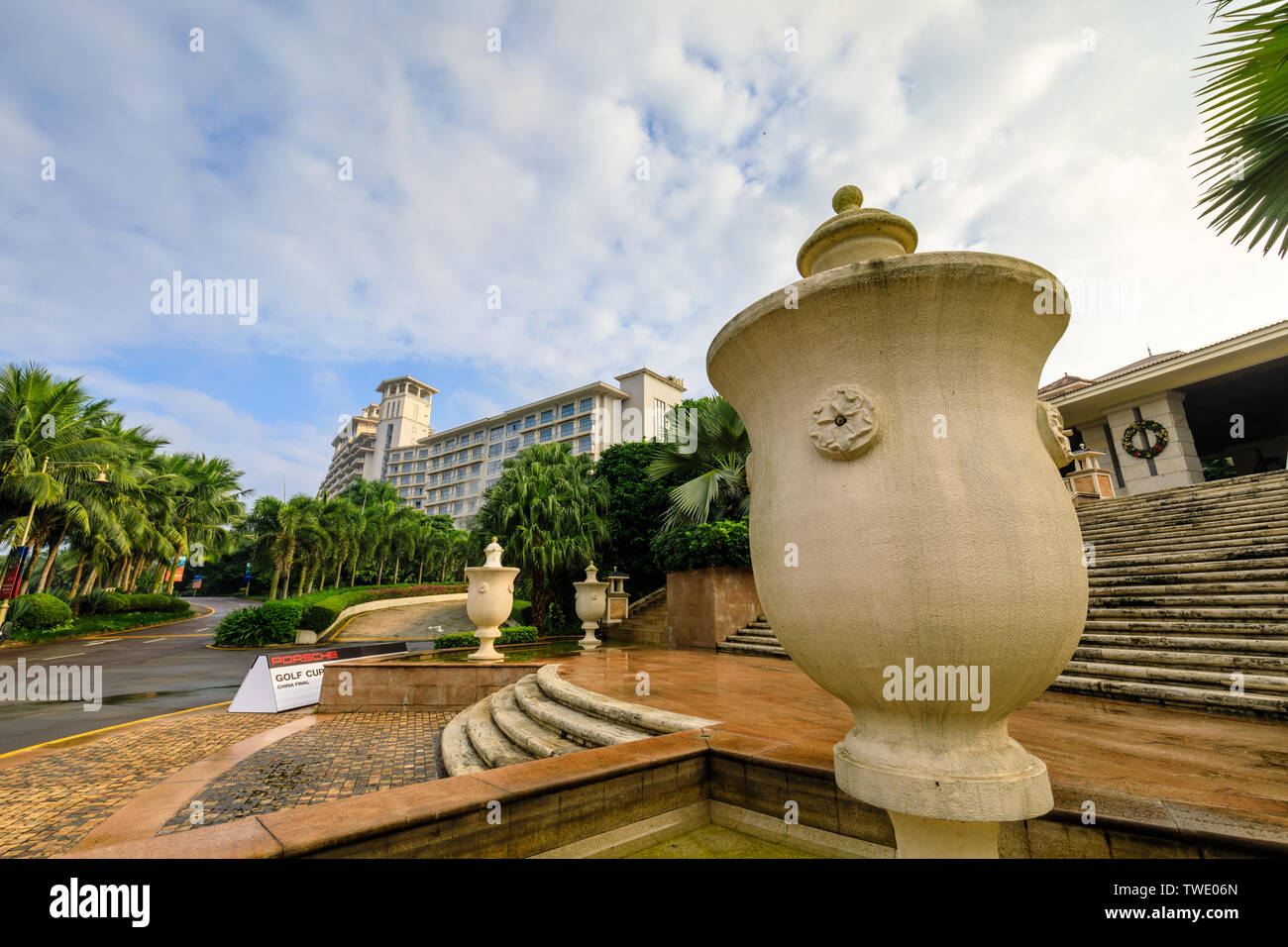 Guanlan lake hotel hi-res stock photography and images - Alamy