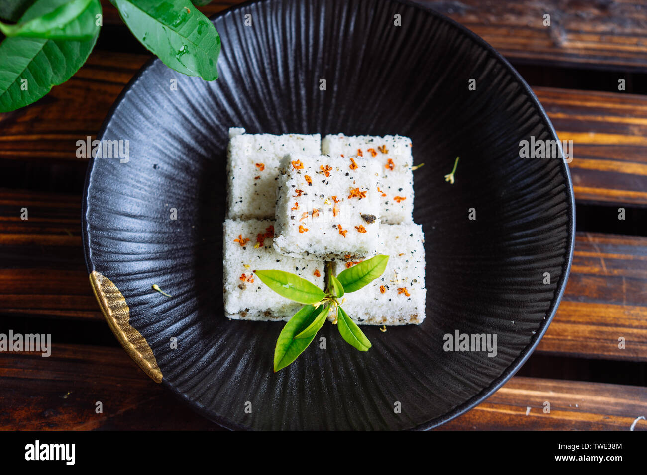 Osmanthus cakes hi-res stock photography and images - Alamy