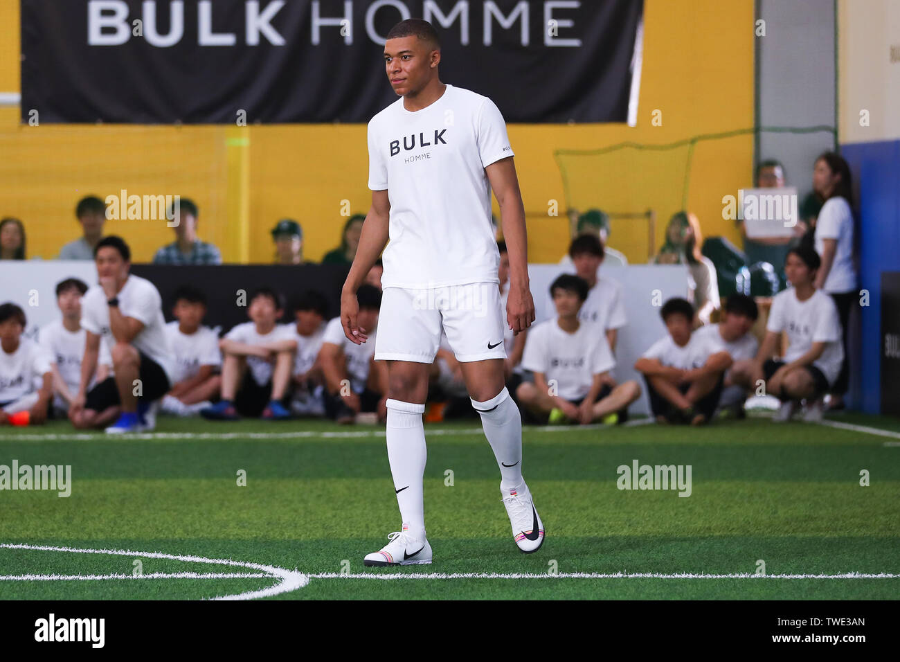 Paris saint germains french forward kylian mbappe hi-res stock ...