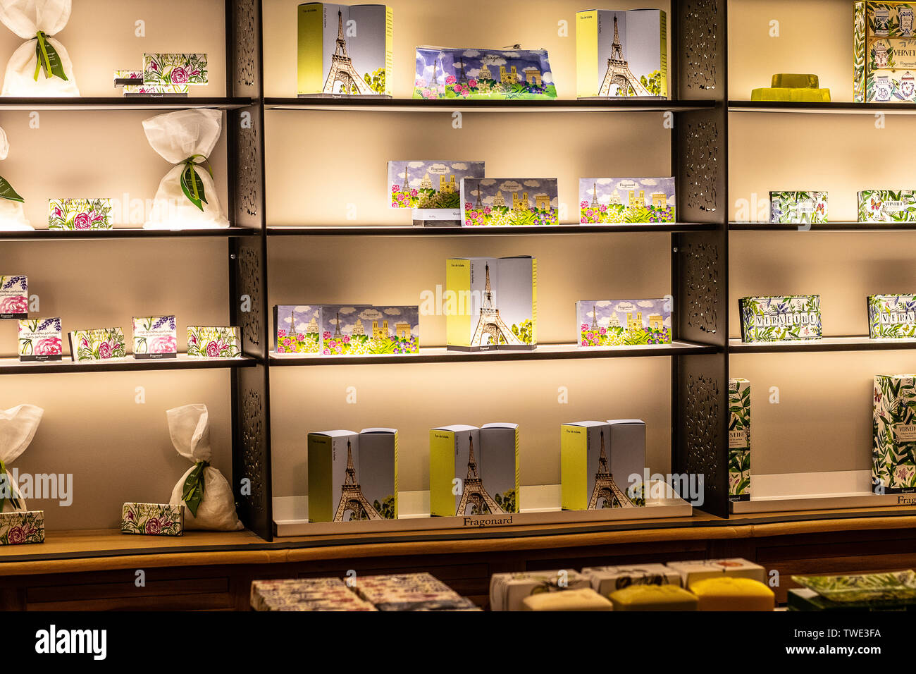 Perfume museum hi-res stock photography and images - Alamy