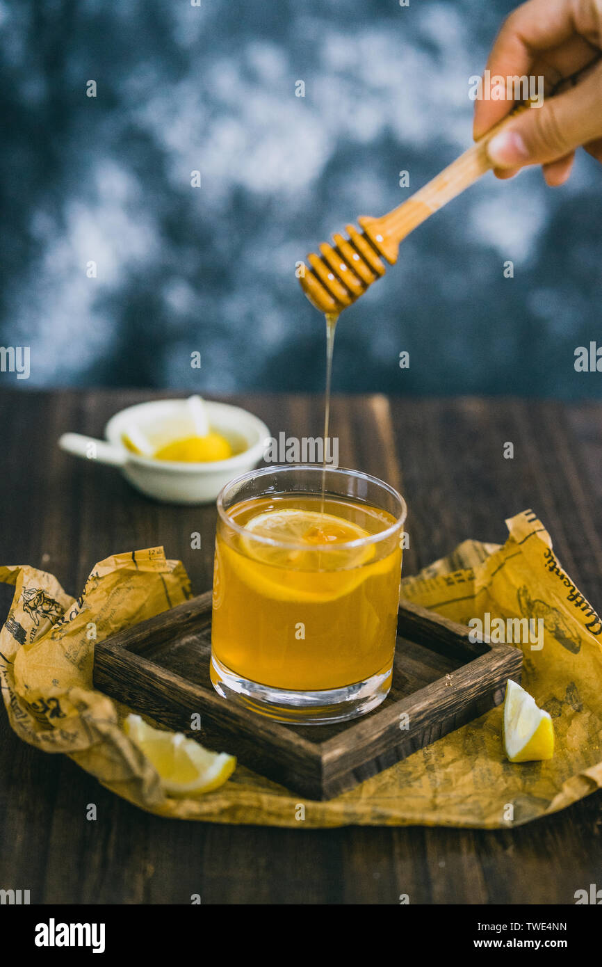 Chinese honey bee hi-res stock photography and images - Alamy