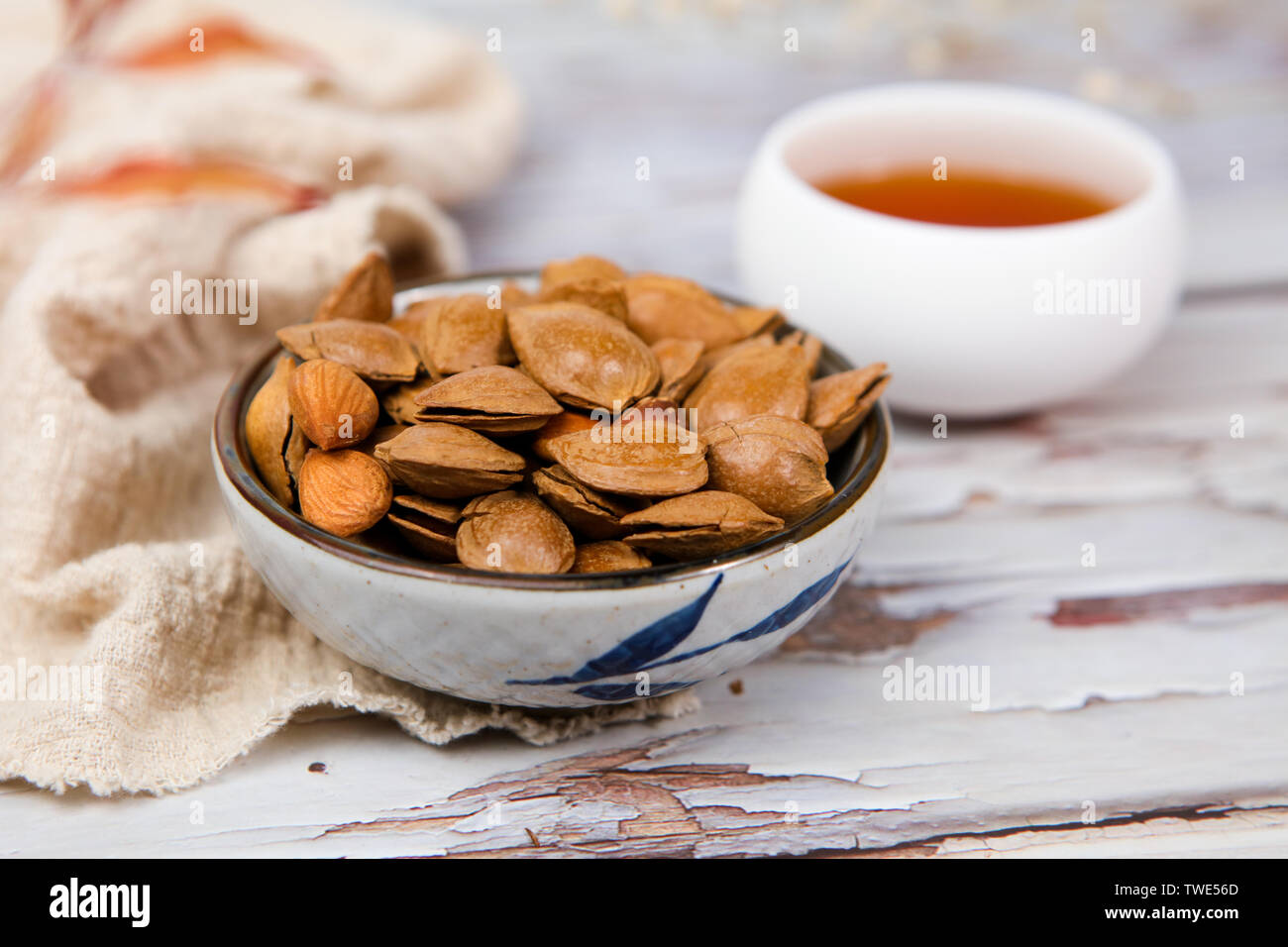 Open small ginkgo biloba hi-res stock photography and images - Alamy