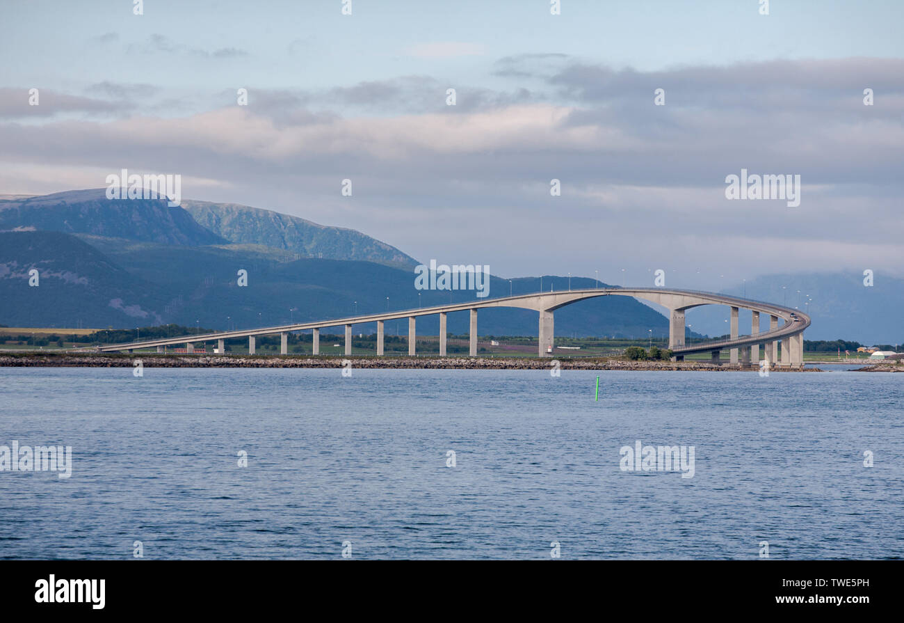 Big bridge highway road in hi-res stock photography and images - Alamy