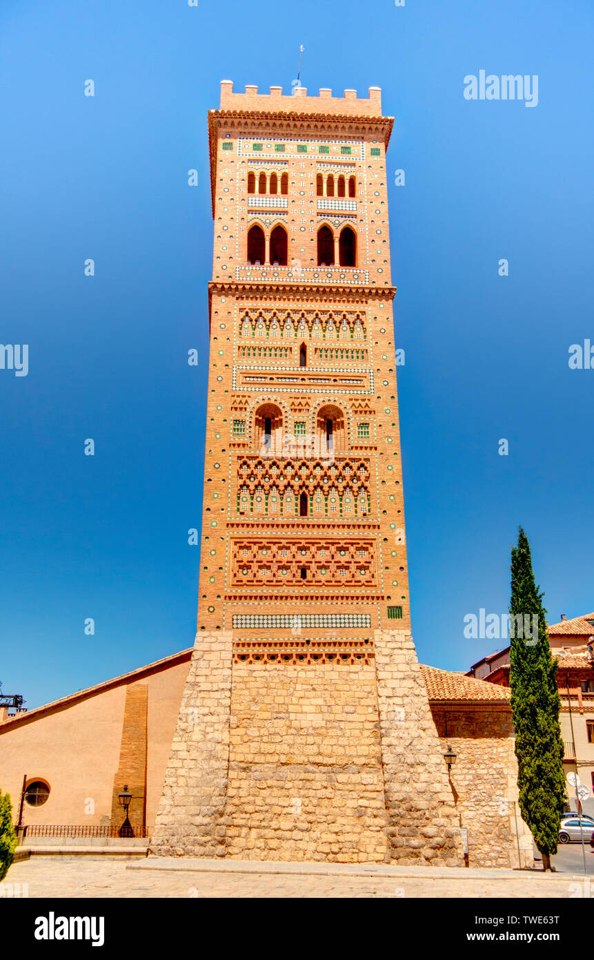 Teruel lovers sculpture hi-res stock photography and images - Alamy