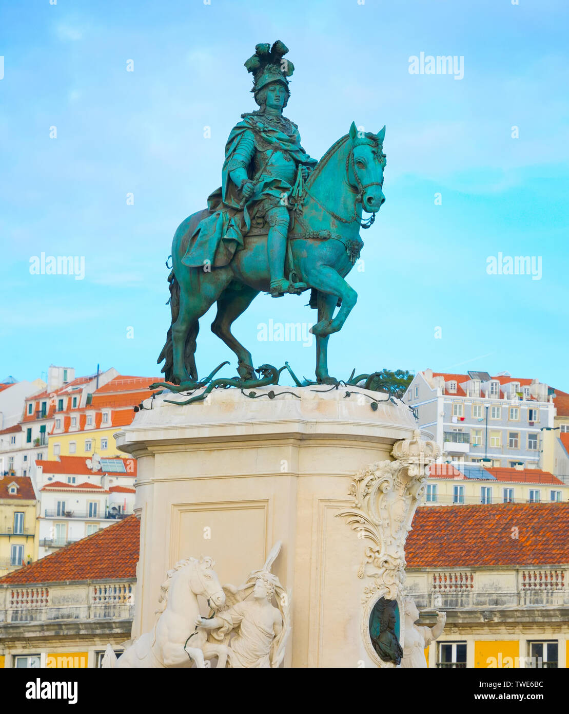 The equestrian statue of King Jose I. Lisbon, Portugal Stock Photo - Alamy