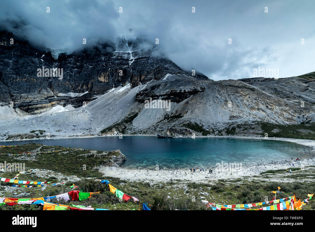 Five-Color Sea Scenery 1 (Five-Color Sea, the color of water is ...