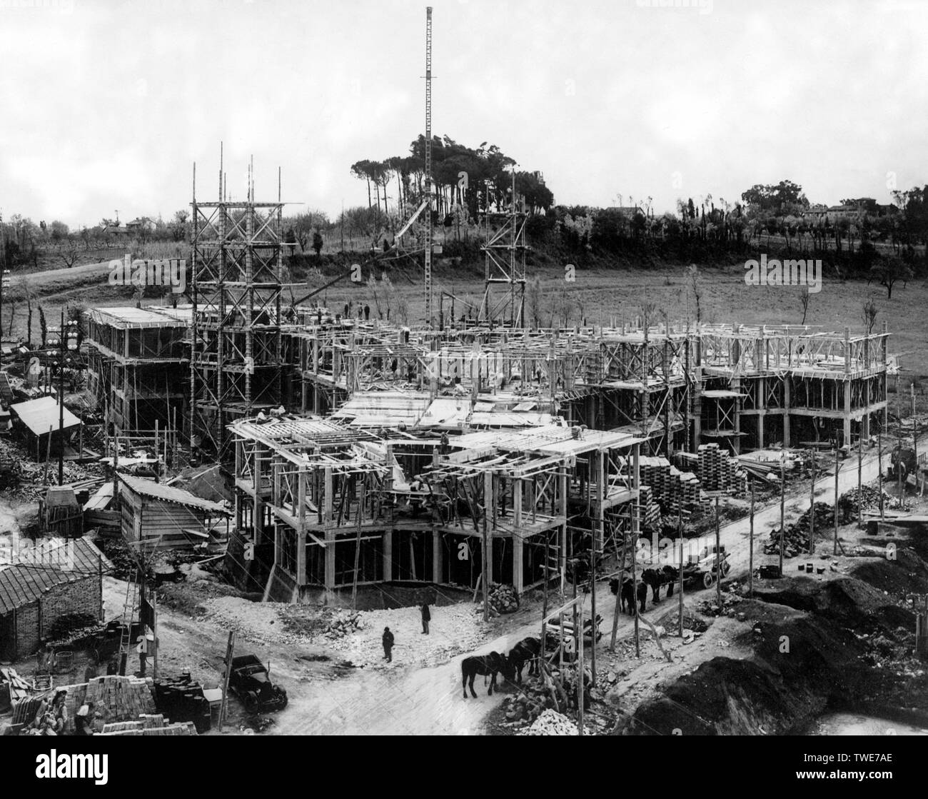 Construction site workers b hi-res stock photography and images - Alamy