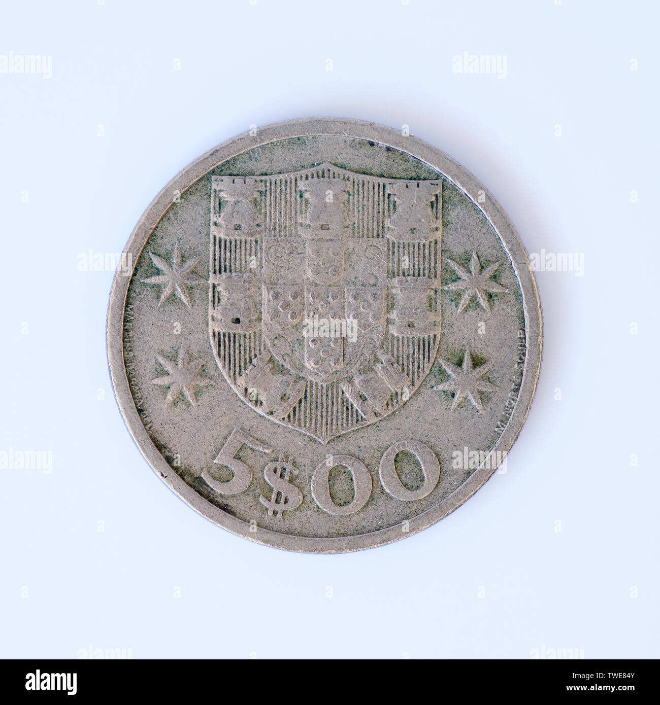 Portugal 5 Escudos Coin - 1965 Stock Photo - Alamy