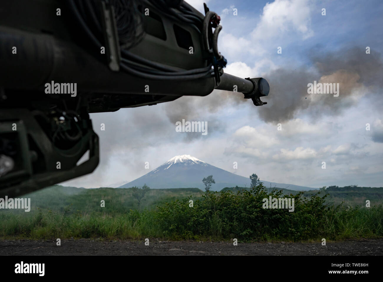 Catc catc fuji hi-res stock photography and images - Alamy