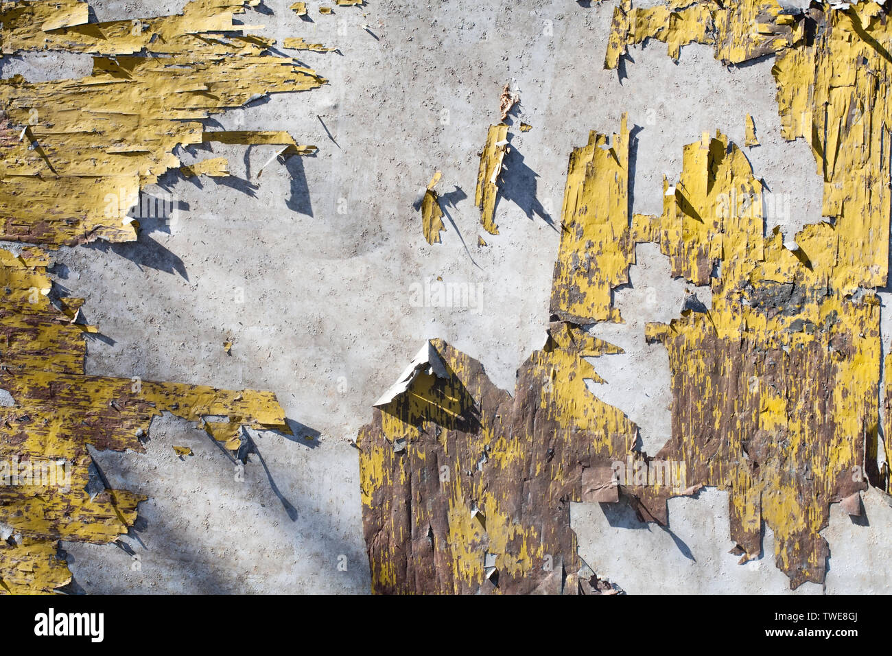 Rusty yellow metal surface texture hi-res stock photography and images ...