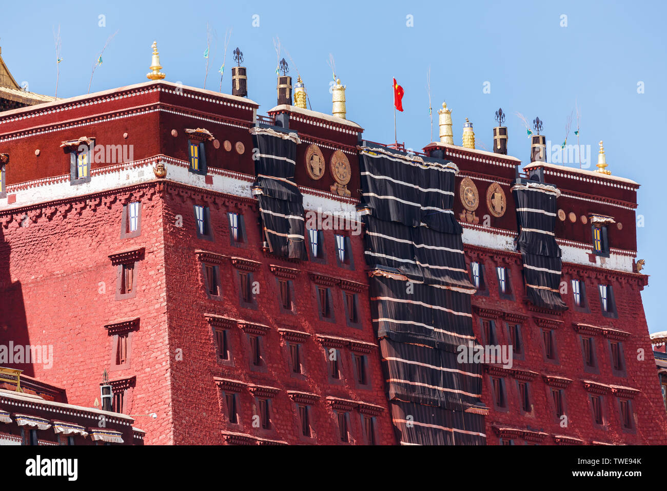 Close up of the top part of brick wall hi-res stock photography and ...