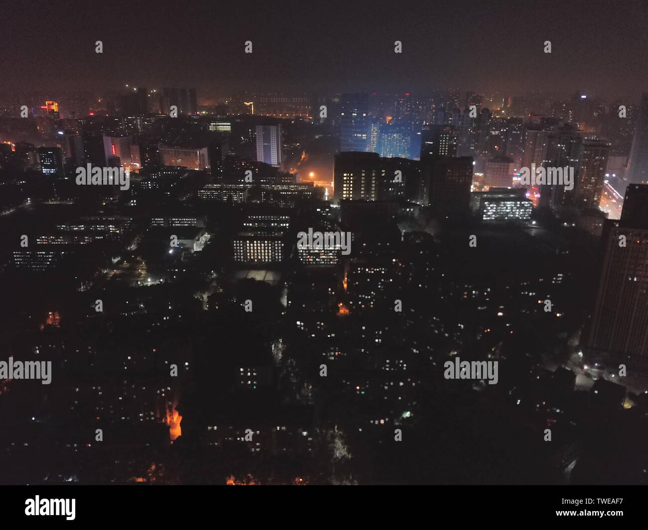 Wuhan street hi-res stock photography and images - Alamy