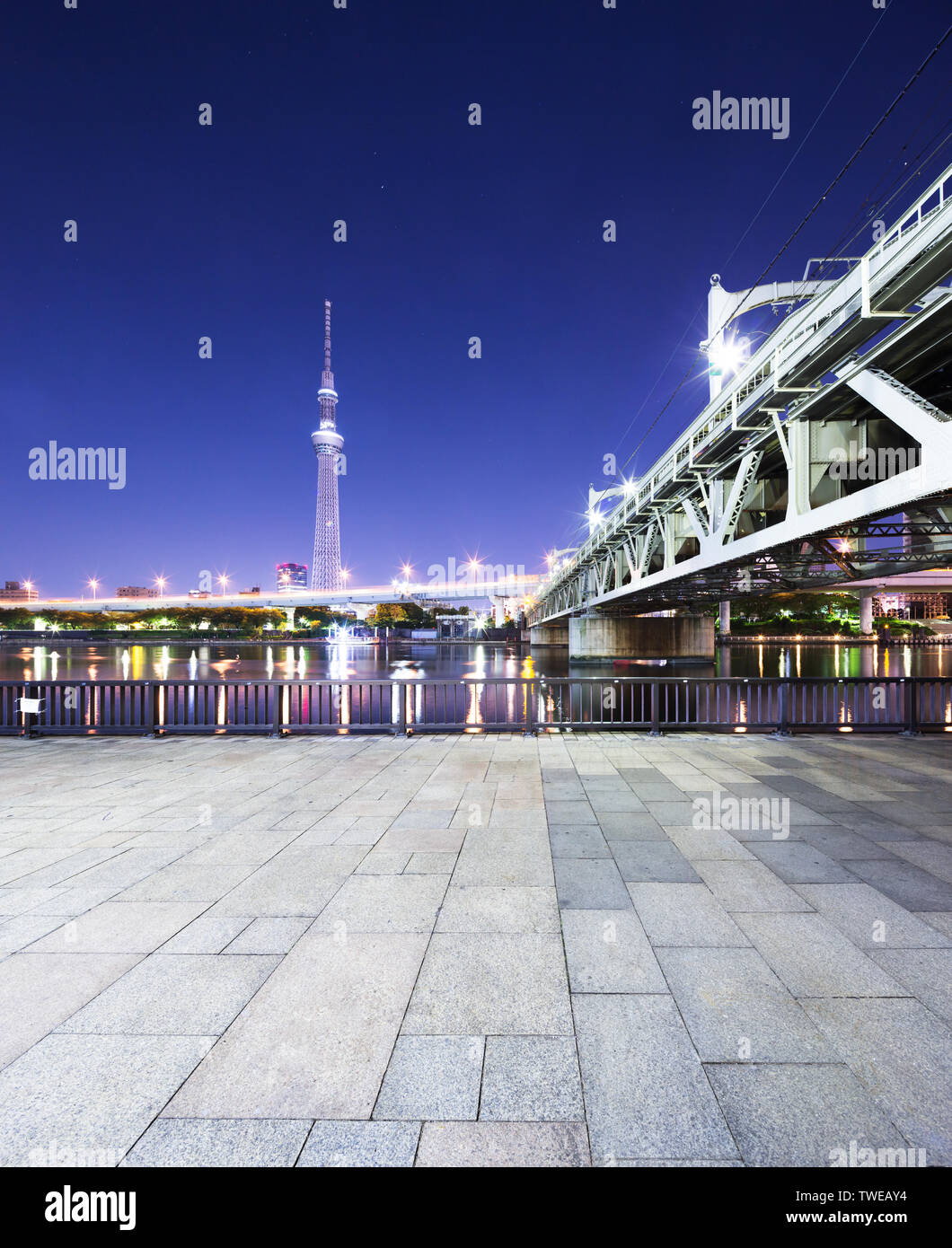 empty floor with cityscape of tokyo at night Stock Photo - Alamy