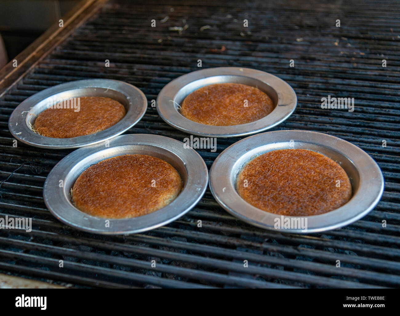 Knafeh hi-res stock photography and images - Alamy
