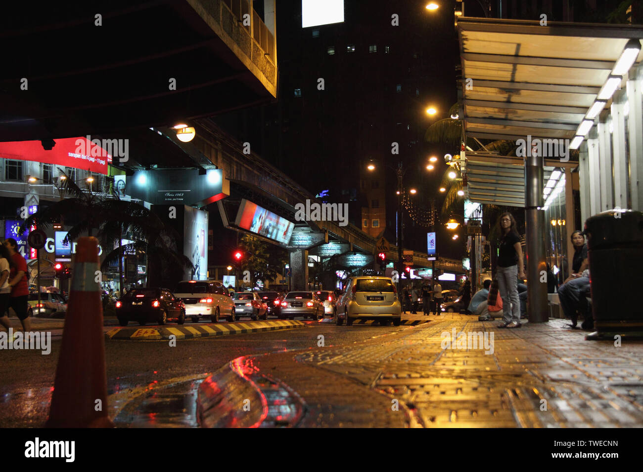 Urban street scene cars hi-res stock photography and images - Alamy