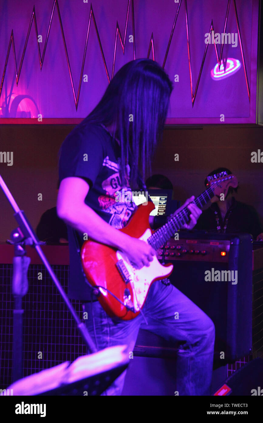 Musical groups hi-res stock photography and images - Alamy