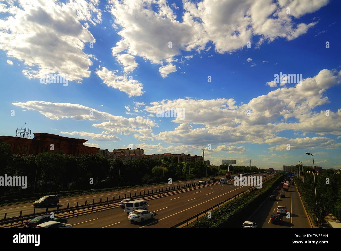 Expressways and means of transport hi-res stock photography and images ...