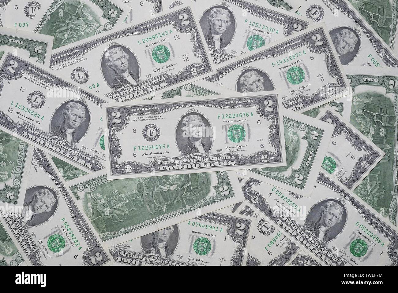 Many US-American banknotes, 2 US dollars, issued for the 200th ...