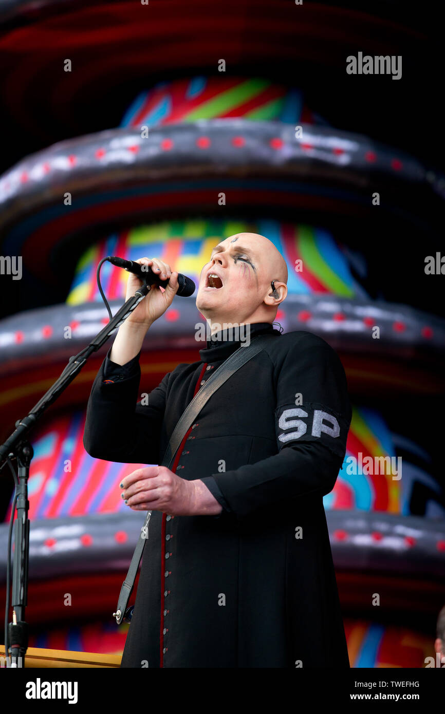 Slipknot band logo hi-res stock photography and images - Alamy