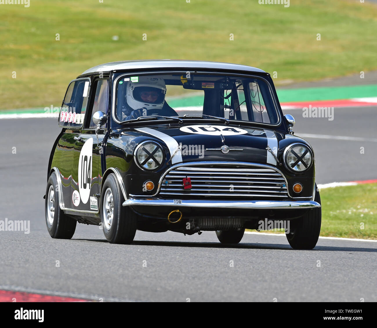 Peter James, Chris Snowdon, Morris Mini Cooper S, Masters pre-66 ...