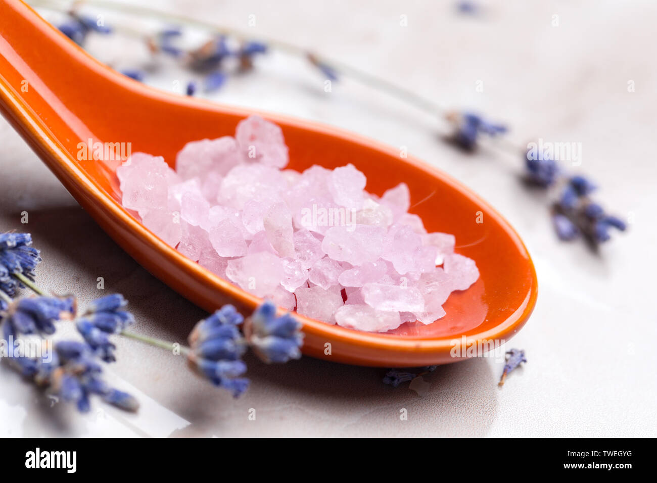 Spa set with sea salt, lavender Stock Photo - Alamy