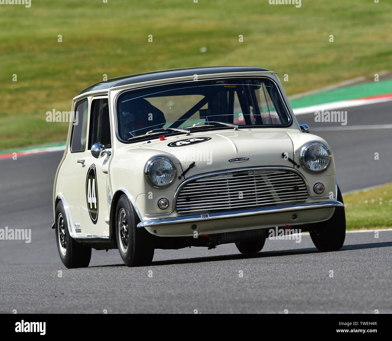 Tom Bell, Joe Ferguson, Austin Mini Cooper S, Masters pre-66 touring ...
