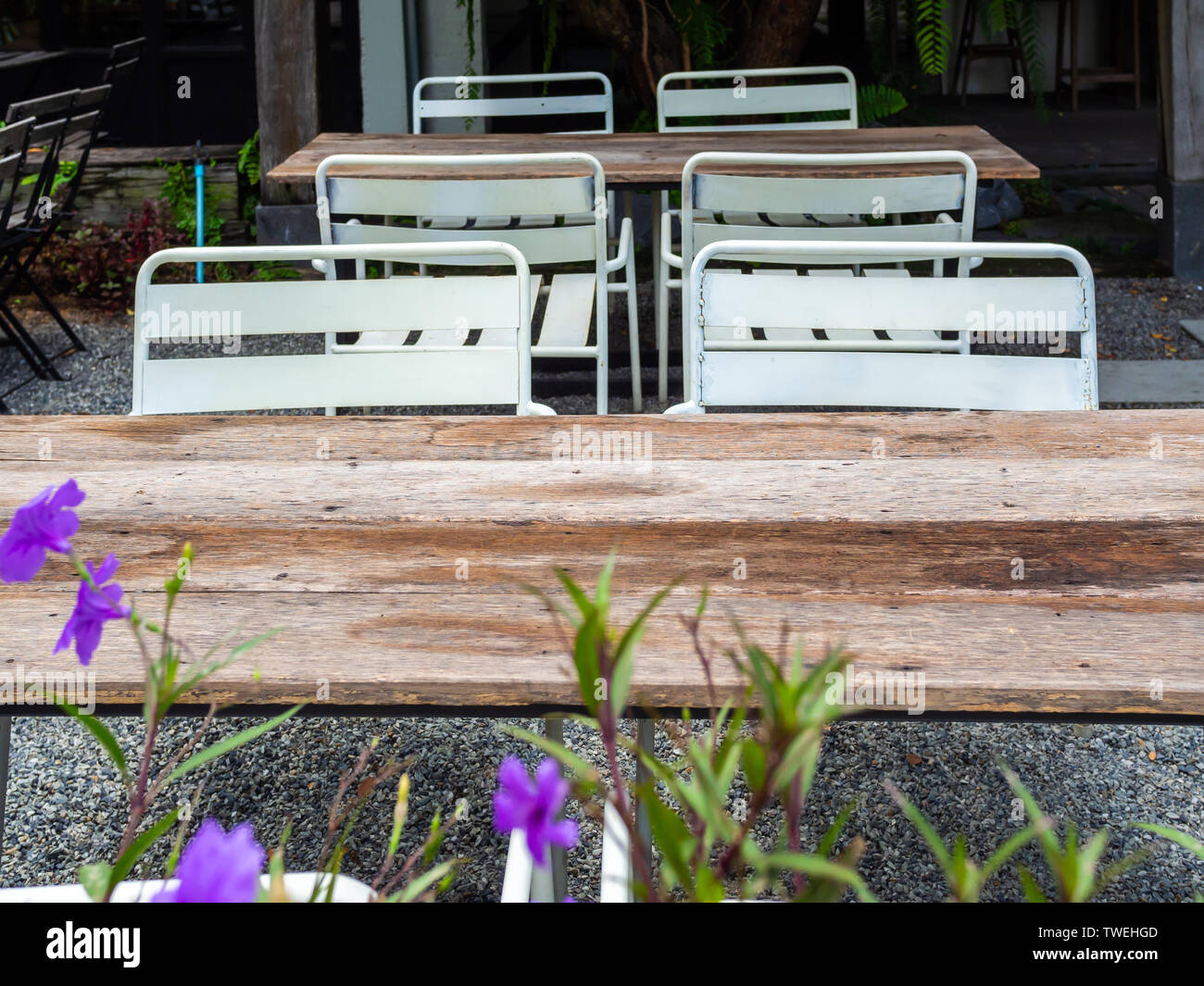 Steel dining table chairs hi-res stock photography and images - Alamy