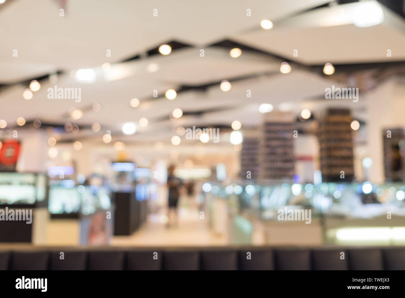Department store inside corridor hi-res stock photography and images ...