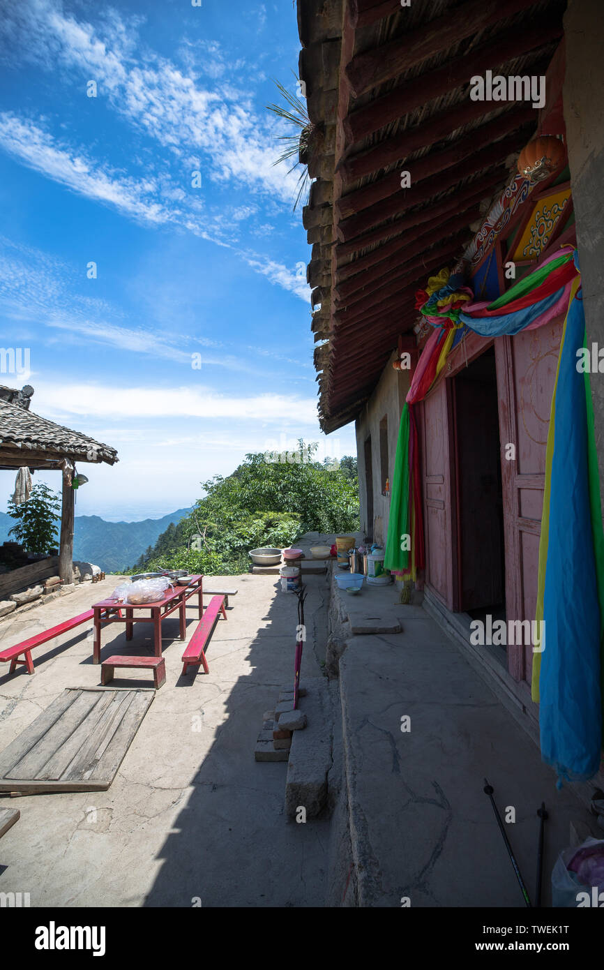 Qinling Keigou Jiuding Wanhua Mountain Stock Photo - Alamy