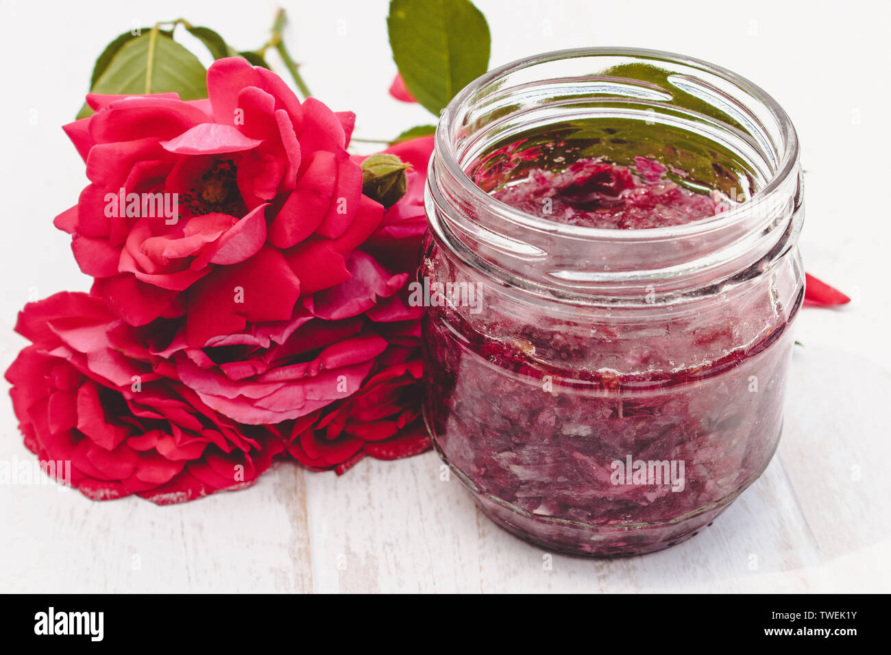 Spring flowers jam jar hi-res stock photography and images - Alamy